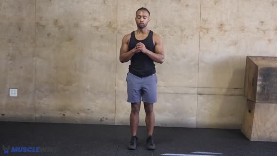 MuscleWiki - Bodyweight Alternating Curtsy Lunge - Glutes
