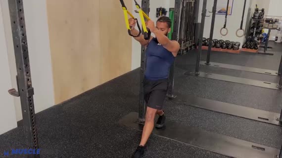 TRX Split Squat Übungsanleitung - Glutes Training | MuscleWiki